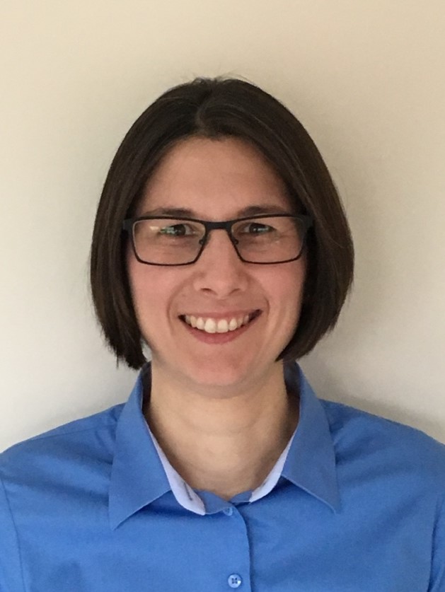 Best CV Photo Advice & Tips | Good & Bad Examples | Polo & Tweed